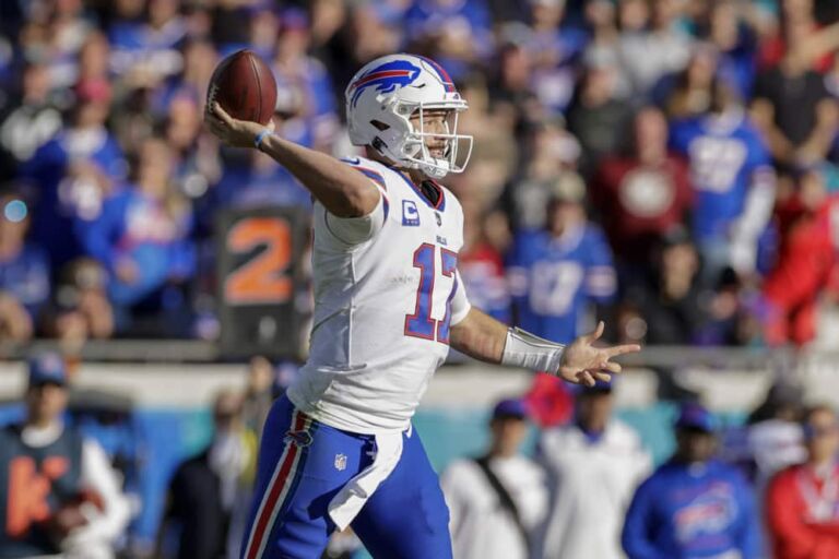 NFL Thanksgiving DFS + Week 12 Lineups (Ep. 1143) - Sports Gambling Podcast