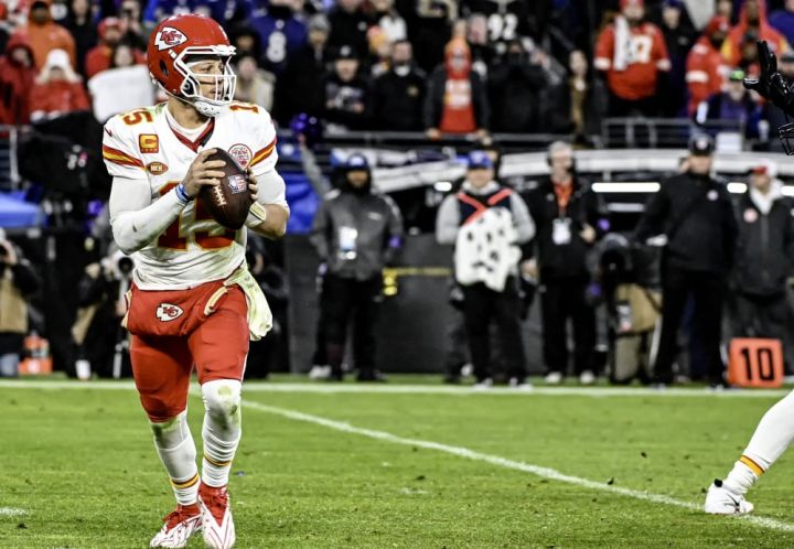 SGPN Super Bowl Staff Picks - Spread, Moneyline, and Total Plays ...