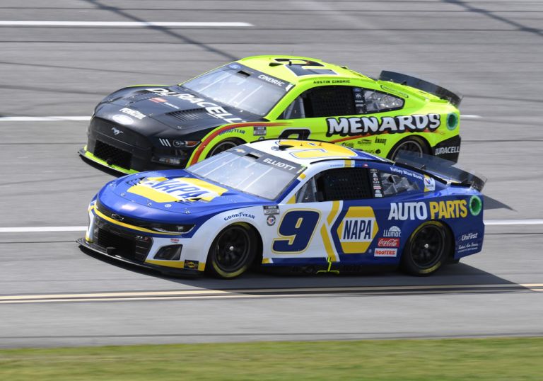 NASCAR Picks: Cook Out 400 at Martinsville Speedway Odds and Best Bets ...
